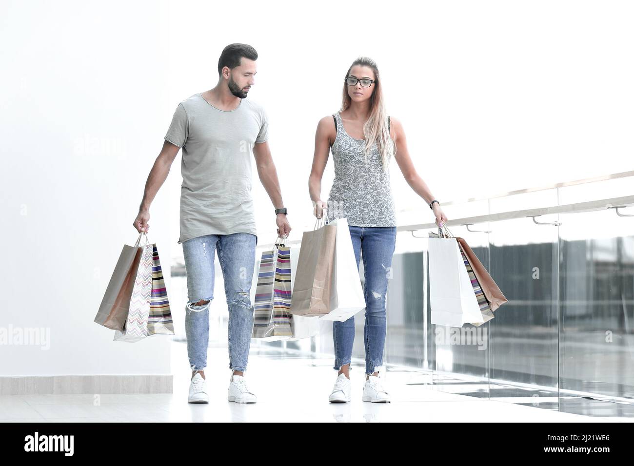 Happy family go shopping hi-res stock photography and images - Alamy