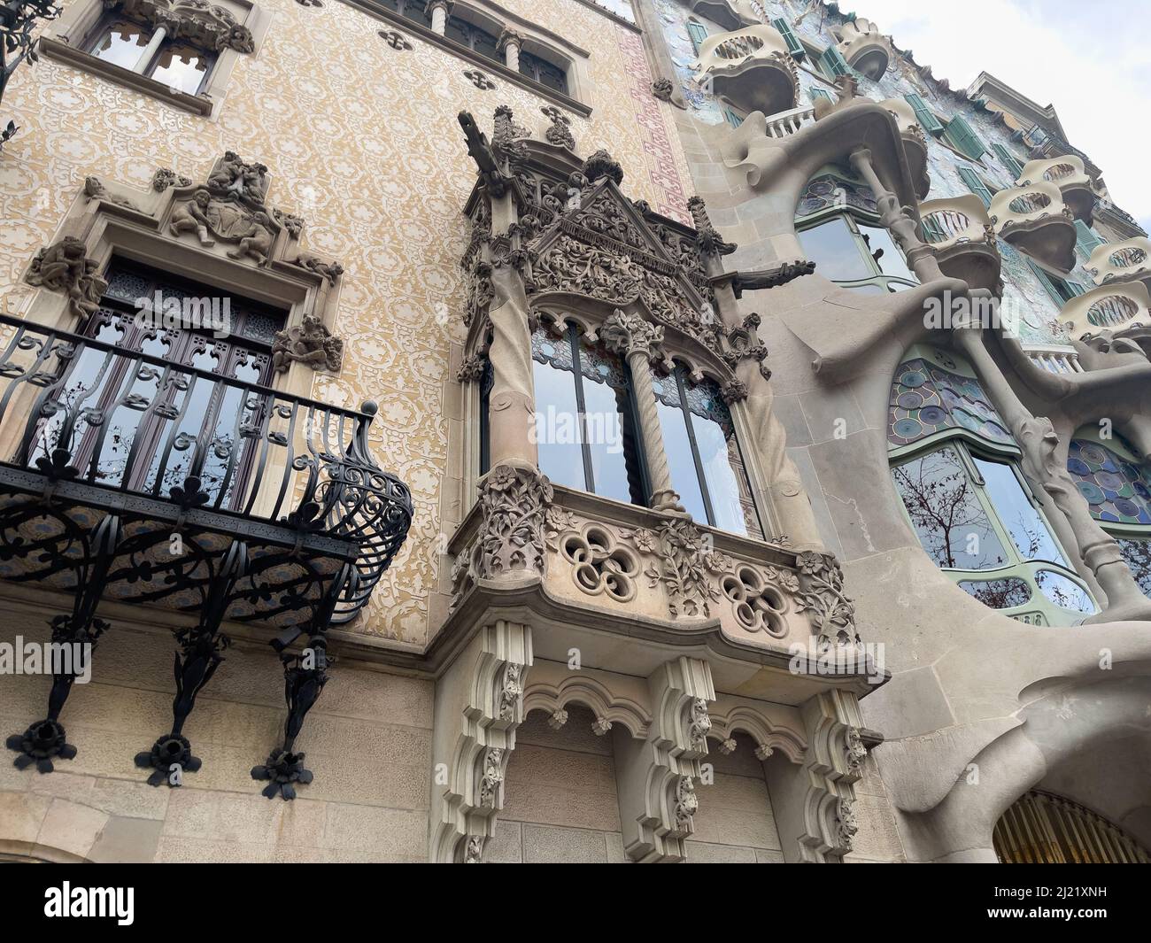 Exterior architecture of an old Spanish building in Barcelona Stock ...