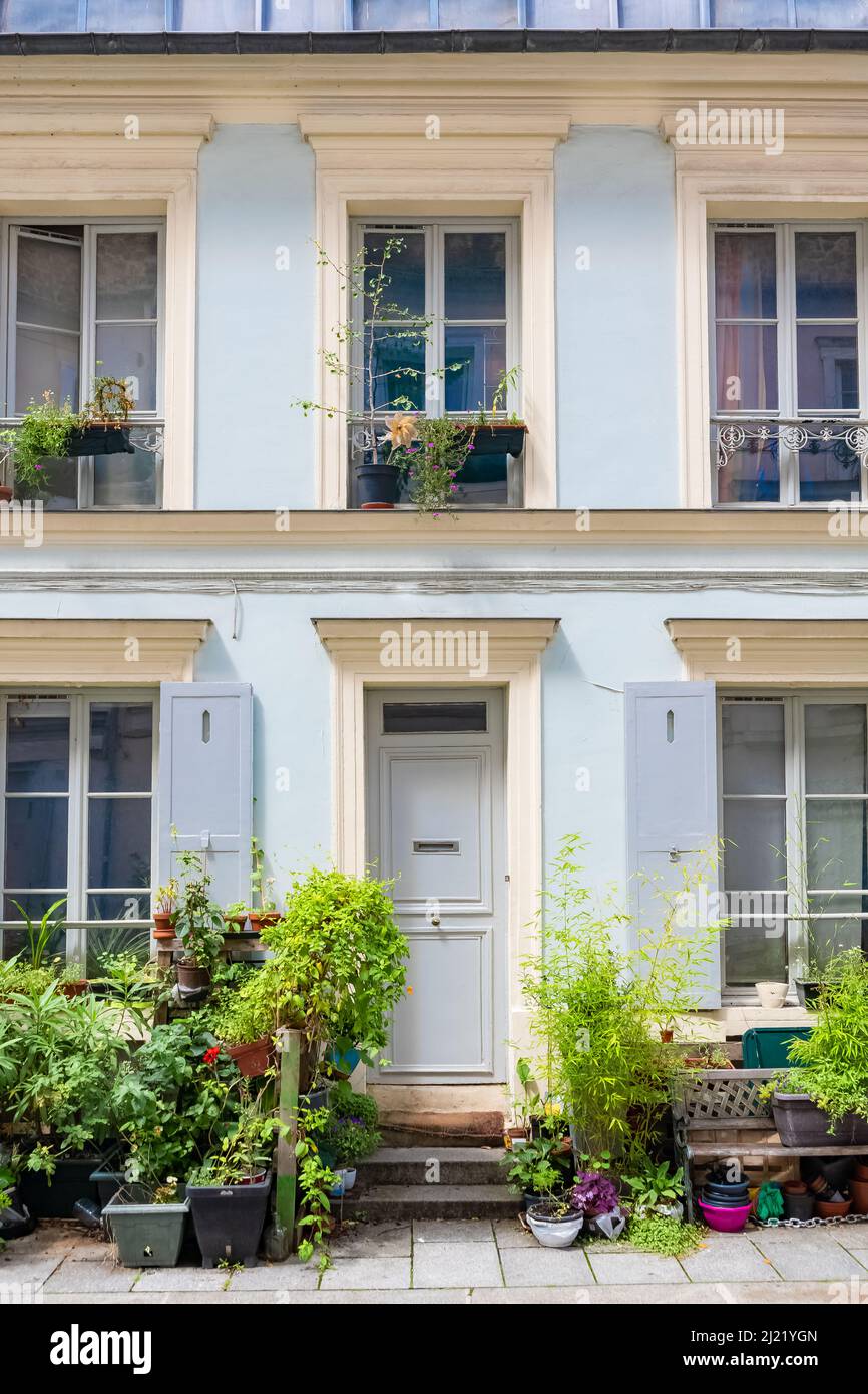 Paris, colorful houses rue Cremieux, typical street Stock Photo - Alamy
