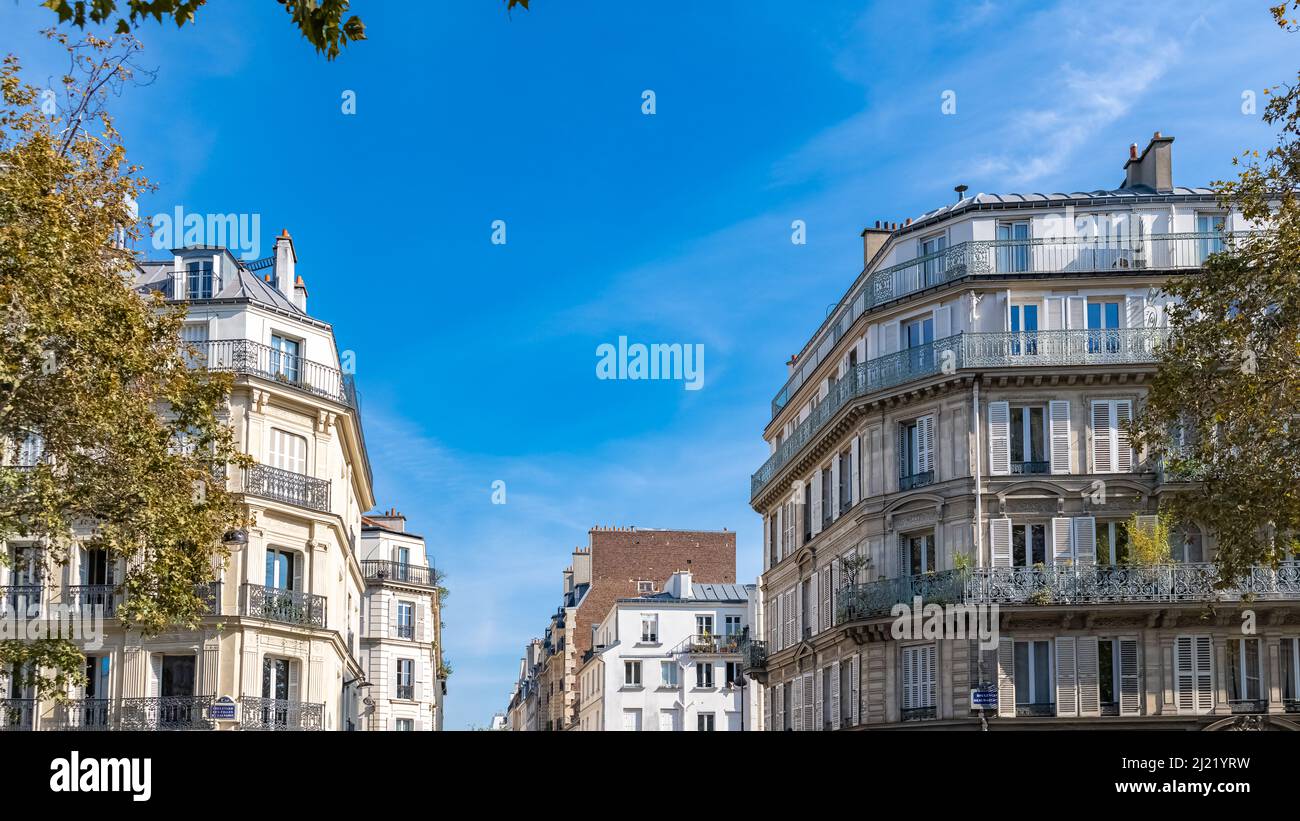 Paris, beautiful buildings, boulevard Beaumarchais, in the 11e district ...