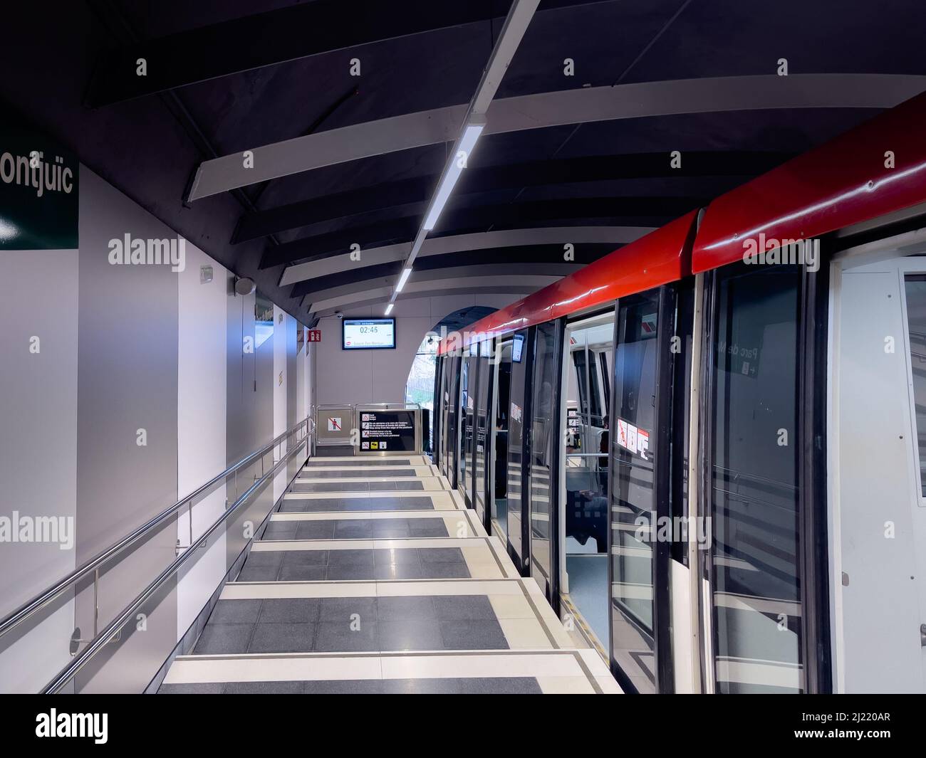 Modern metro train in the subway station in Barcelona Stock Photo - Alamy