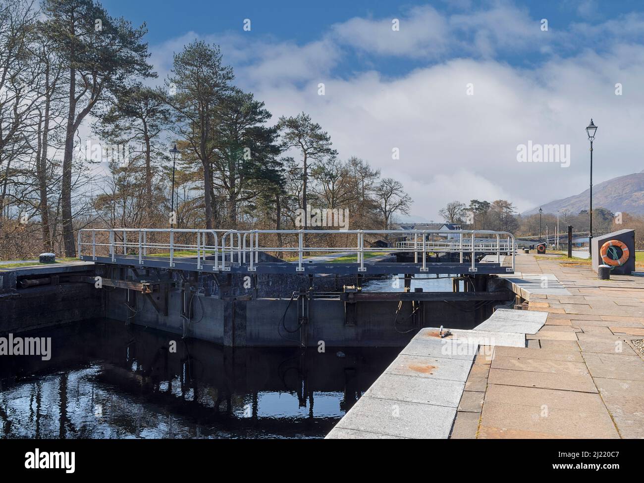 NEPTUNE'S STAIRCASE BANAVIE FORT WILLIAM SCOTLAND EIGHT STAIRCASE LOCKS ...