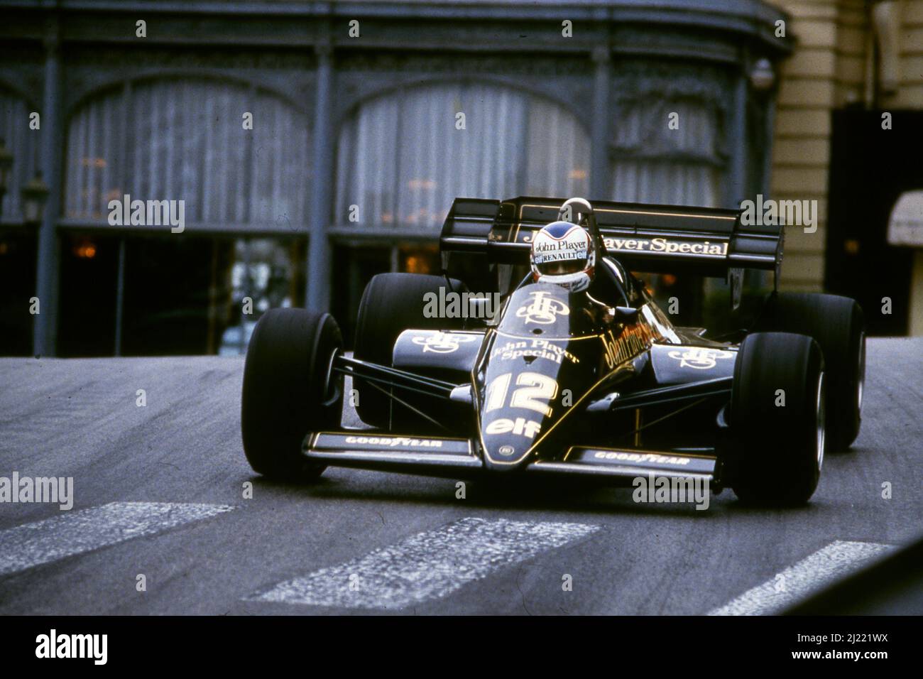 Nigel Mansell (GBR) Lotus 95T Renault Stock Photo - Alamy