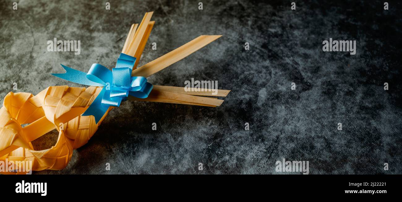 Braided leaf hi-res stock photography and images - Alamy