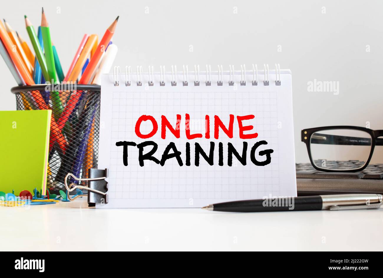 Online Training Note on Keyboard, business concept Stock Photo - Alamy