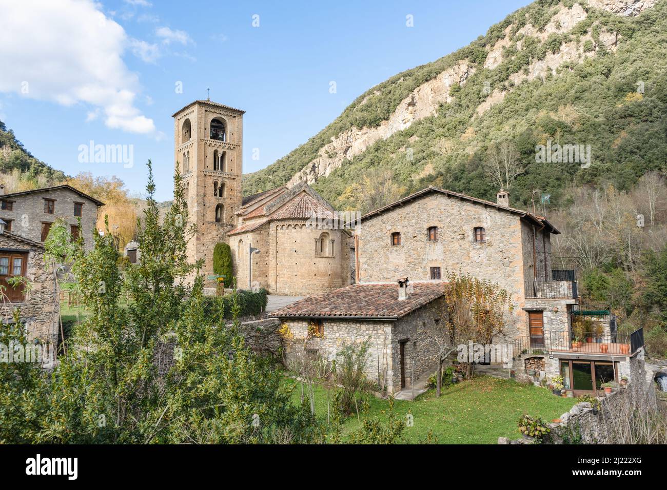 Traditional spanish street view hi-res stock photography and images - Alamy