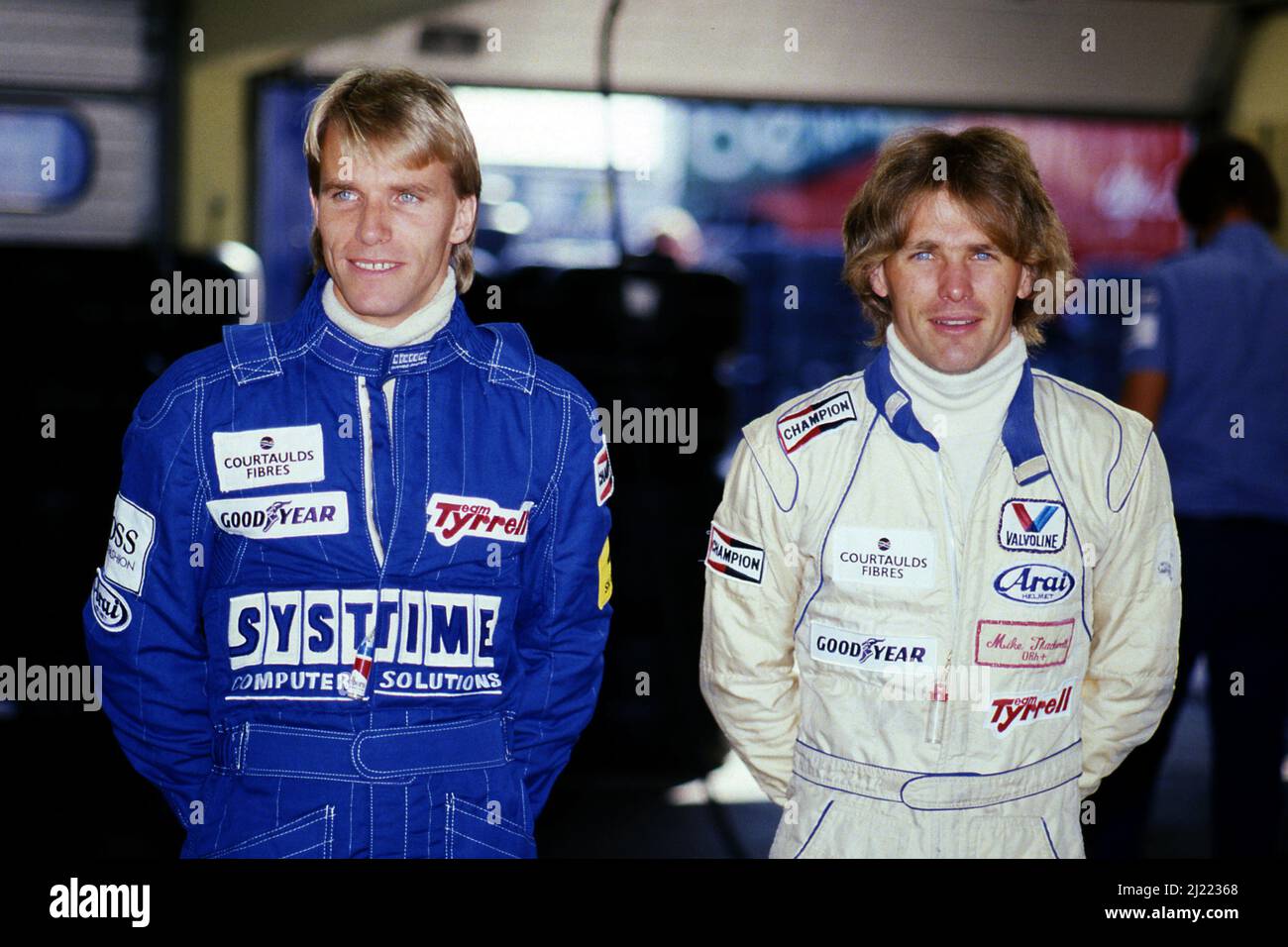 Stefan Johansson (SWE) and Mike Thackwell (NZ) Tyrrell Stock Photo - Alamy