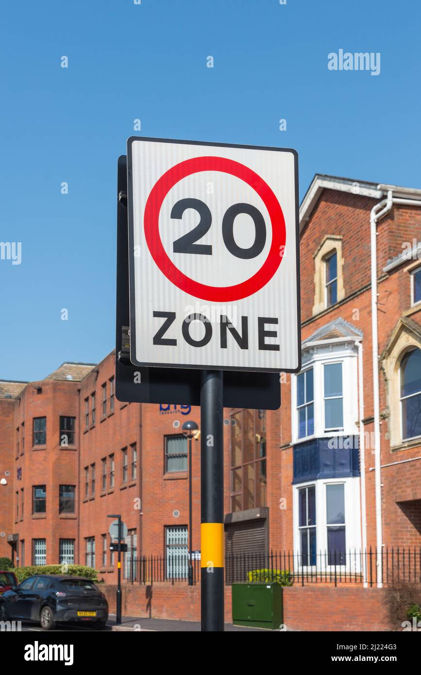 20 speed limit sign hi-res stock photography and images - Alamy