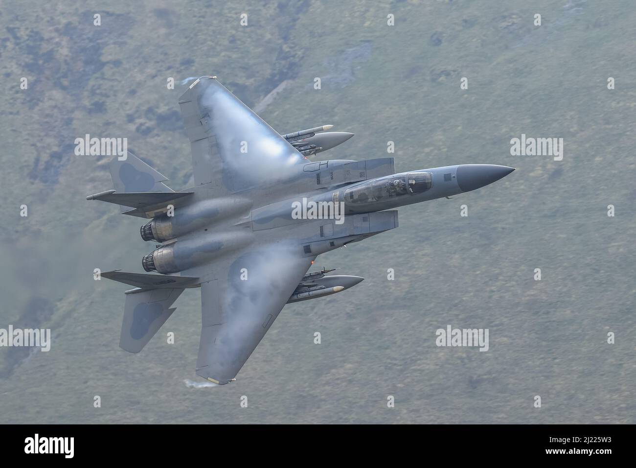 Usaf f 15 mach loop hi-res stock photography and images - Alamy