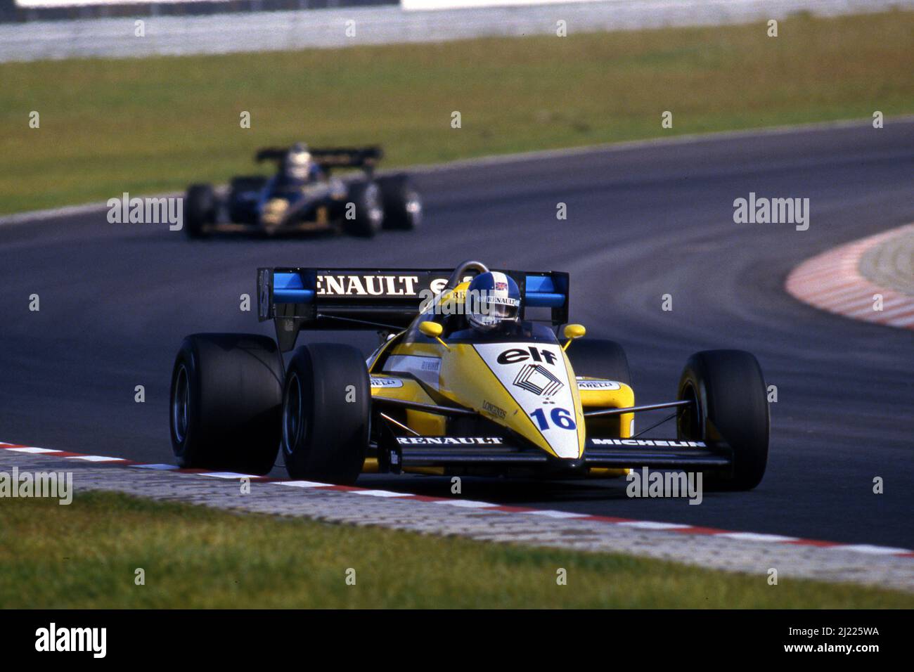Derek Warwick (GBR) Renault RE50 Stock Photo - Alamy