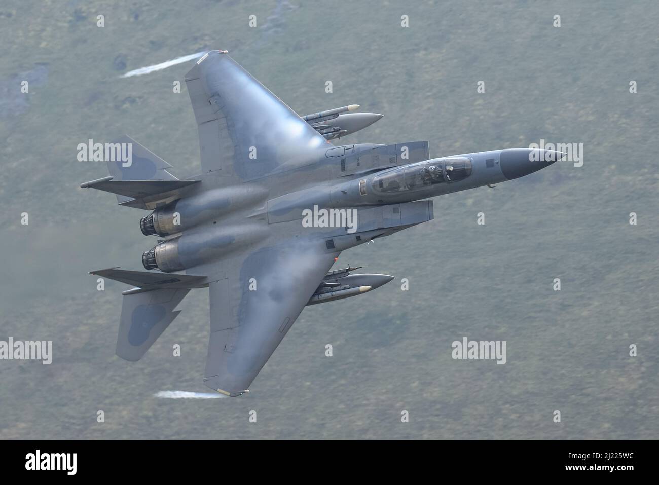 Usaf f 15 mach loop hi-res stock photography and images - Alamy