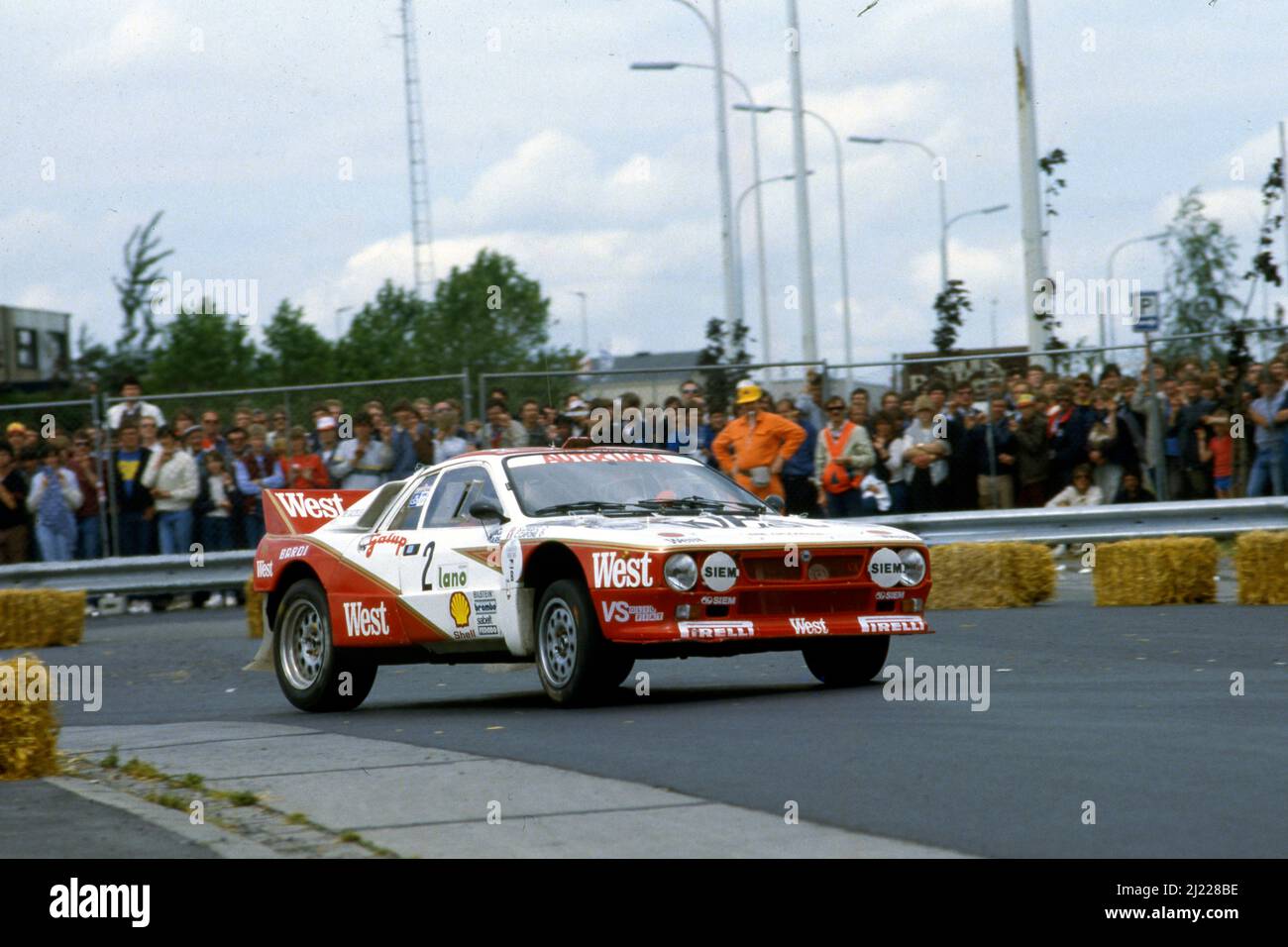 Carlo Capone (ITA) Sergio Cresto (USA) Lancia Rally 037 GrB Scuderia ...