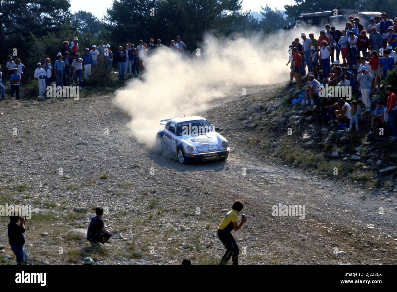 Henri Toivonen (FIN) Ian Grindrod (GBR) Porsche 911 SC RS GrB Rothmans ...