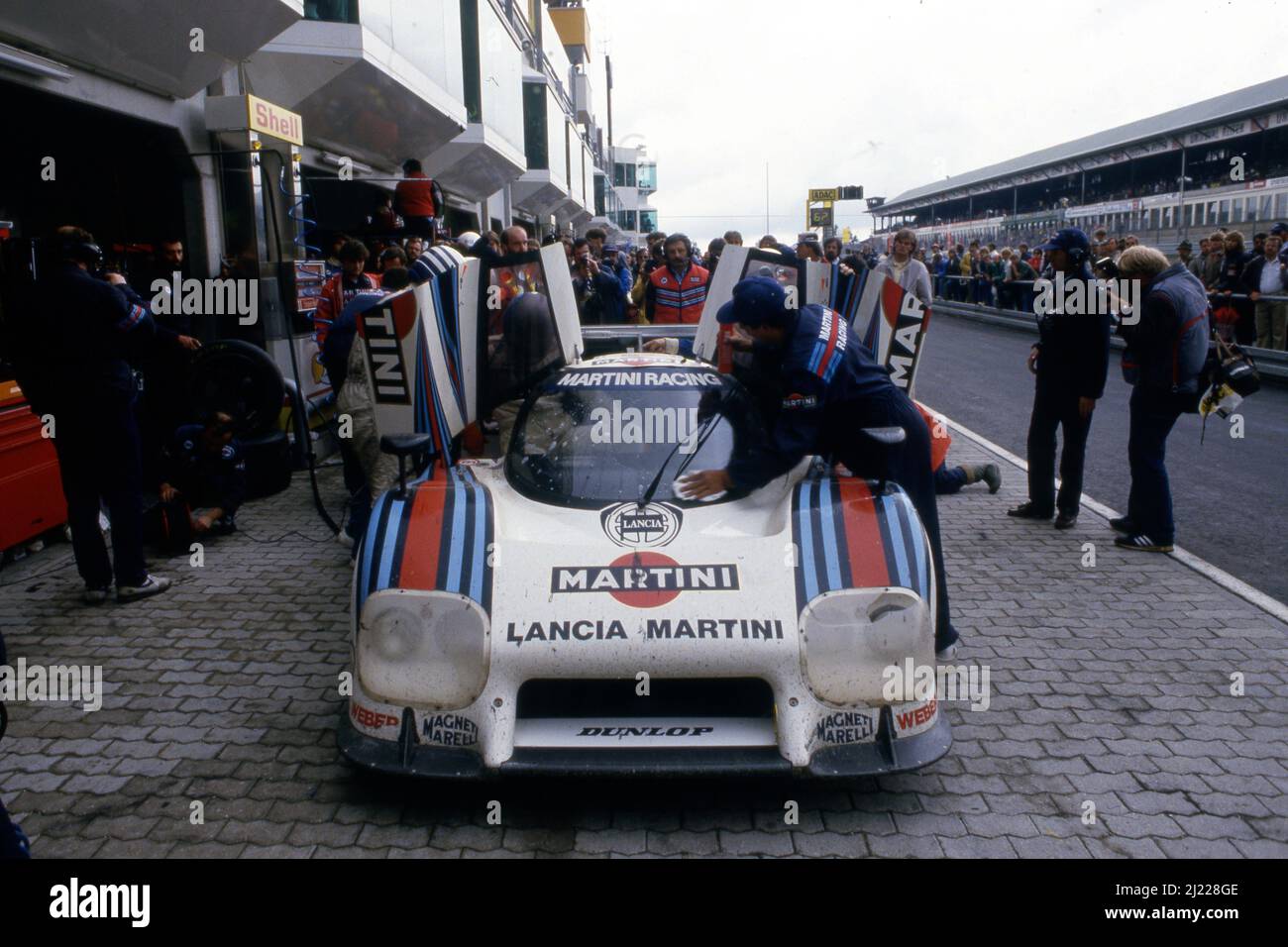 Alessandro Nannini (ITA) Paolo Barilla (ITA) Lancia Lc2 GrC1 Martini ...