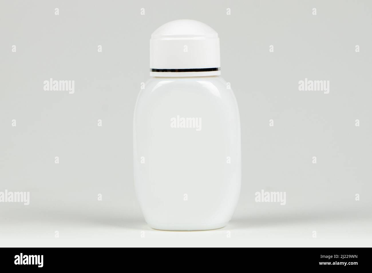 white pill bottle on white background Stock Photo - Alamy