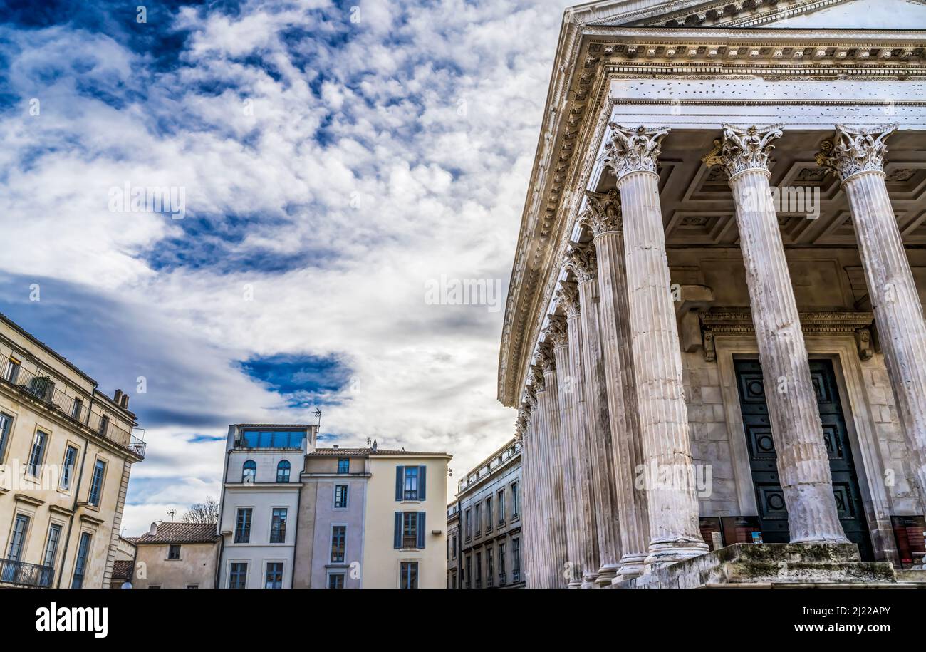 Maison Caree Ancient Classical Roman Temple Stores Plaza Nimes Gard ...