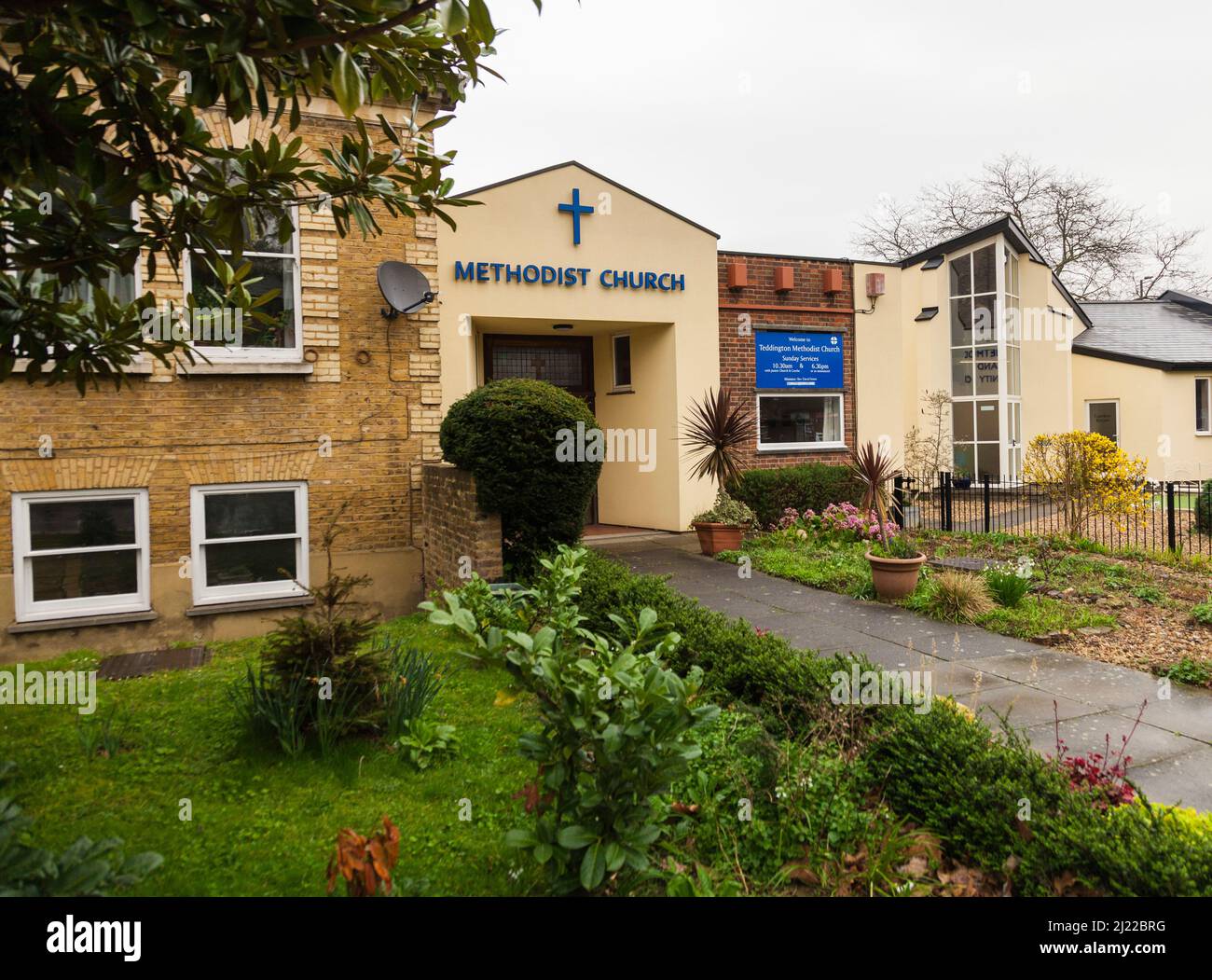 Teddington church hi-res stock photography and images - Alamy