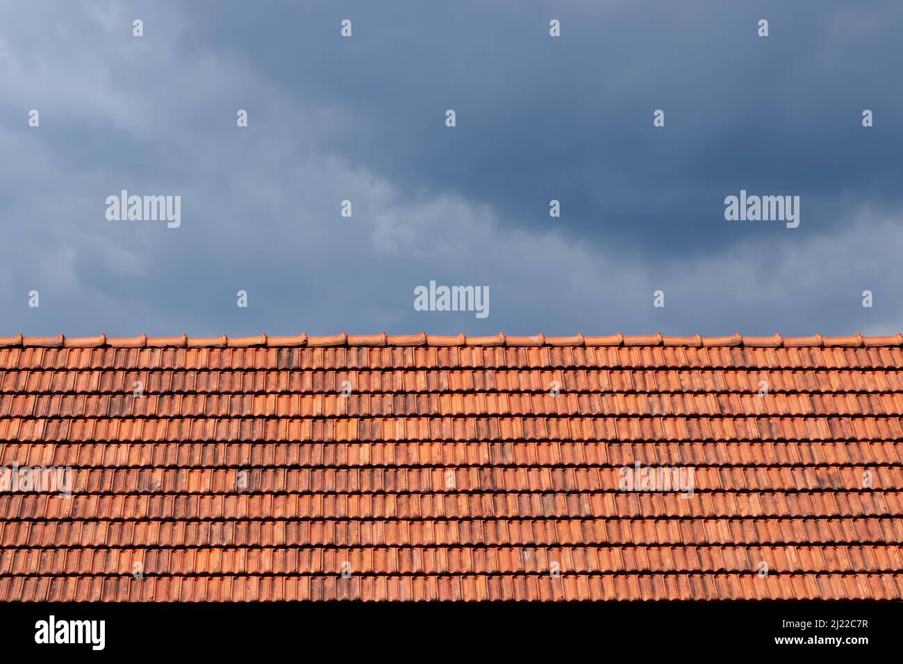 Roof tile pattern hi-res stock photography and images - Alamy
