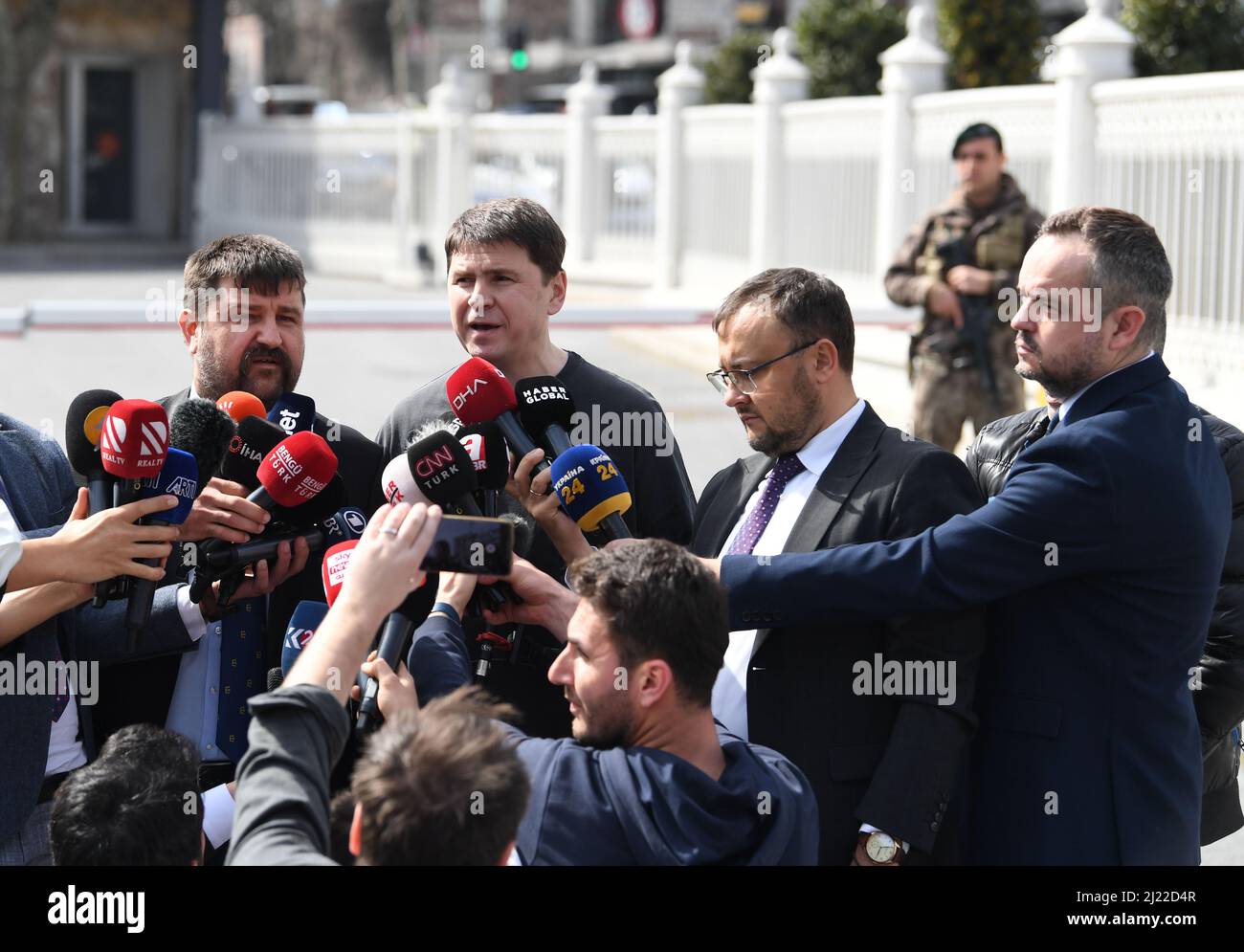 Mykhailo podolyak hi-res stock photography and images - Alamy