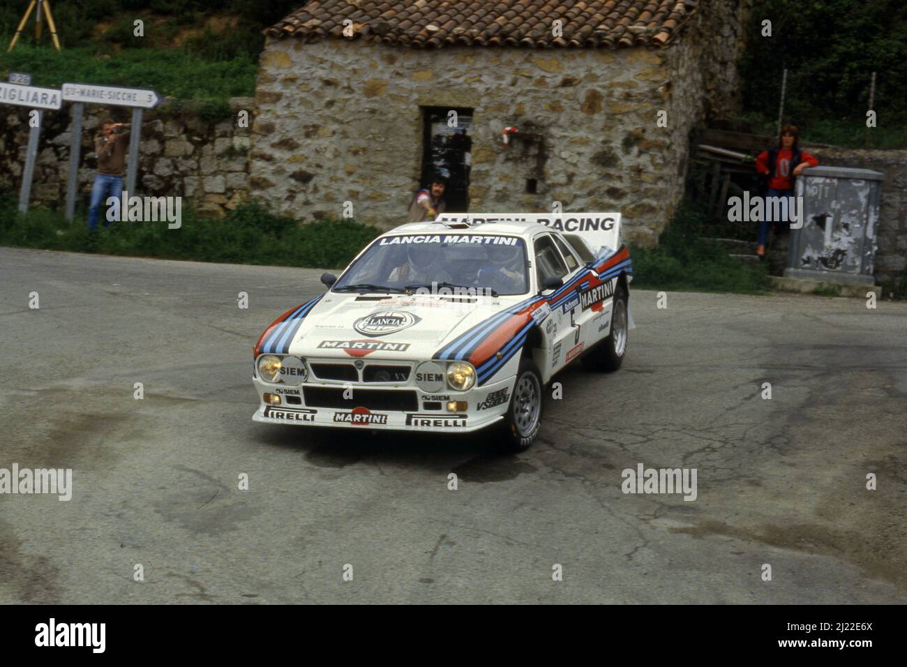 Markku Alen (FIN) Ilkka Kivimaki (FIN) Lancia Rally 037 GrB Martini ...