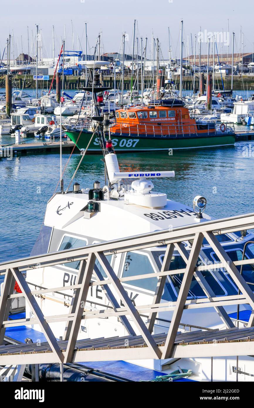 Portuary zone hi-res stock photography and images - Alamy