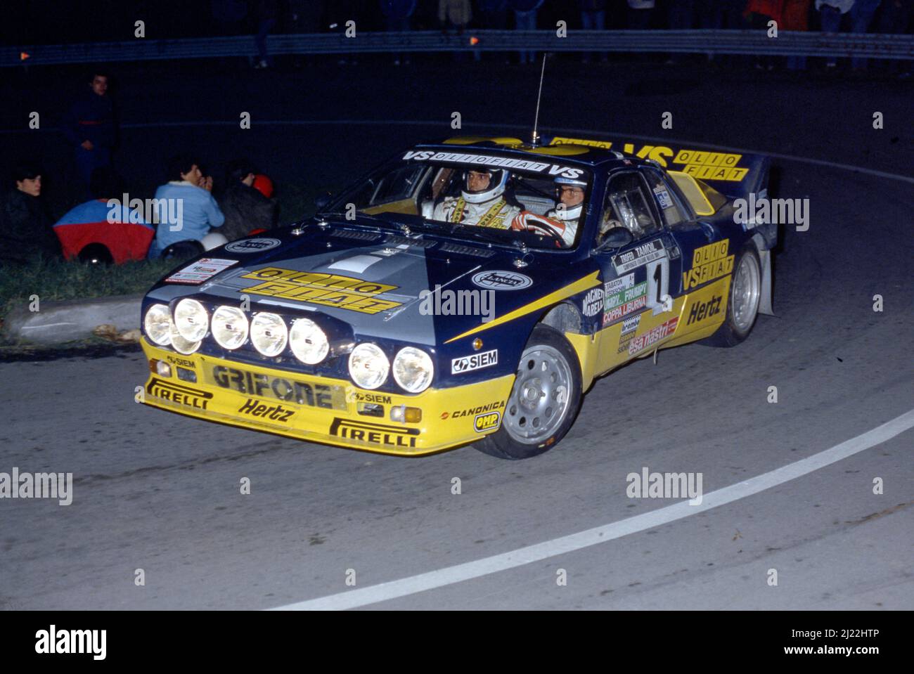 Olio fiat hi-res stock photography and images - Alamy