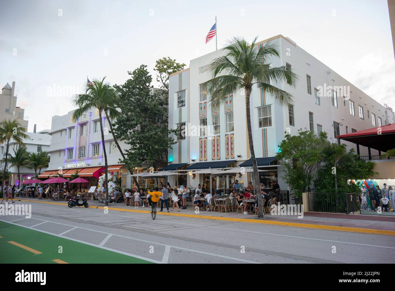Art deco buildings on Ocean Drive in Miami at Sunset Stock Photo - Alamy