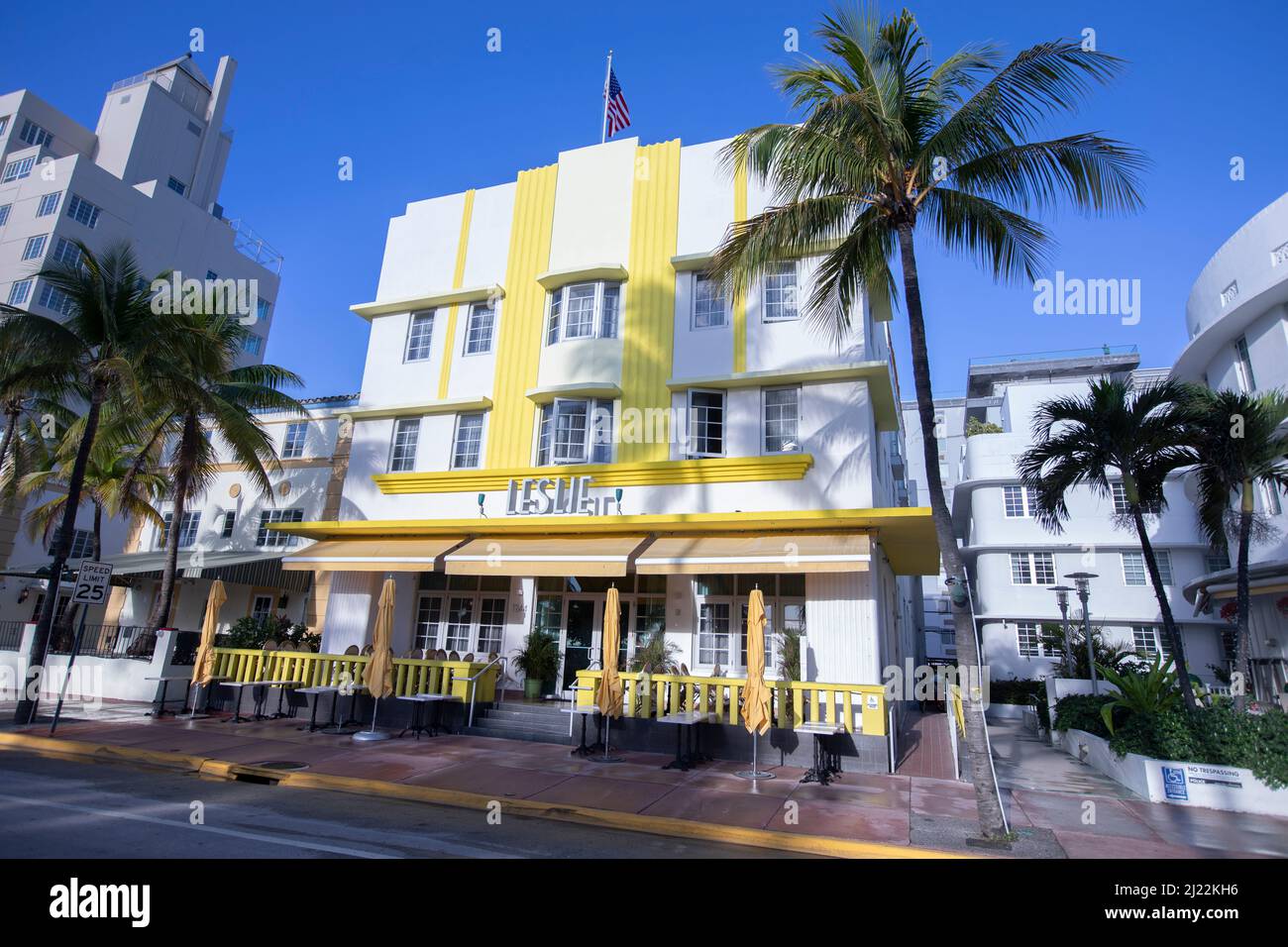 Detail of Art deco buildings on Ocean Drive in Miami : Leslie Hotel ...