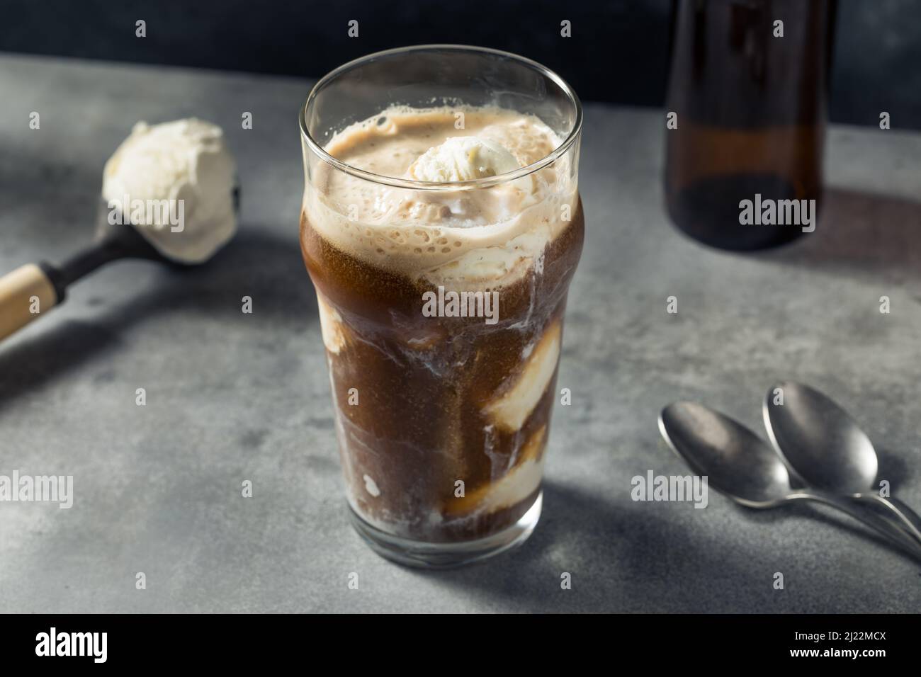 Cold Stout Beer Ice Cream Float in a Pint Glass Stock Photo - Alamy