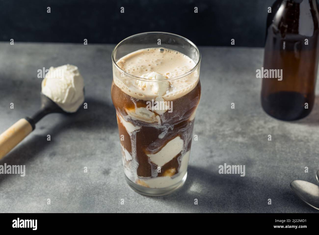 Cold Stout Beer Ice Cream Float in a Pint Glass Stock Photo - Alamy