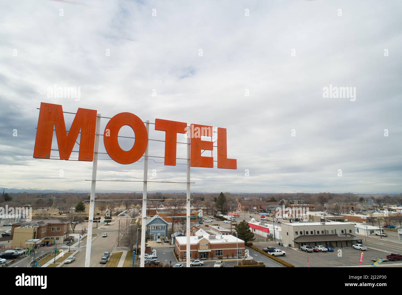 Motel sign with the sky in the background Stock Photo - Alamy