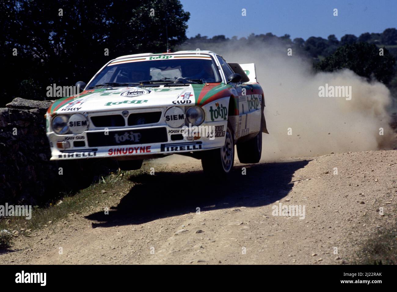 Dario Cerrato (ITA) Giuseppe Geppi Cerri (ITA) Lancia Rally 037 GrB ...