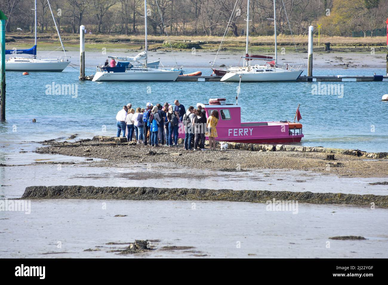 Hamble ferry hi-res stock photography and images - Alamy