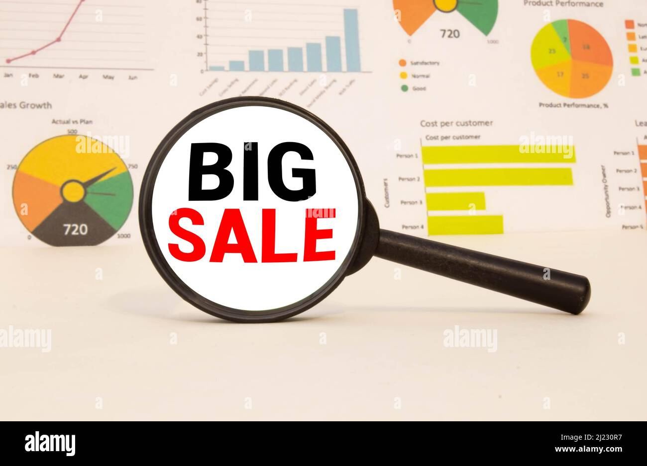Searching sales hi-res stock photography and images - Alamy