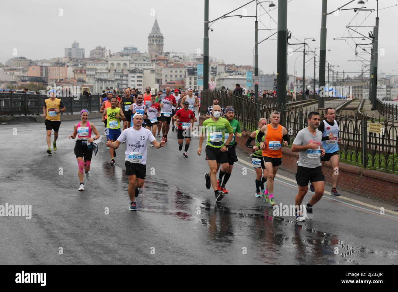 ISTANBUL, TURKEY - NOVEMBER 07, 2021: Athletes running in 43. Istanbul ...