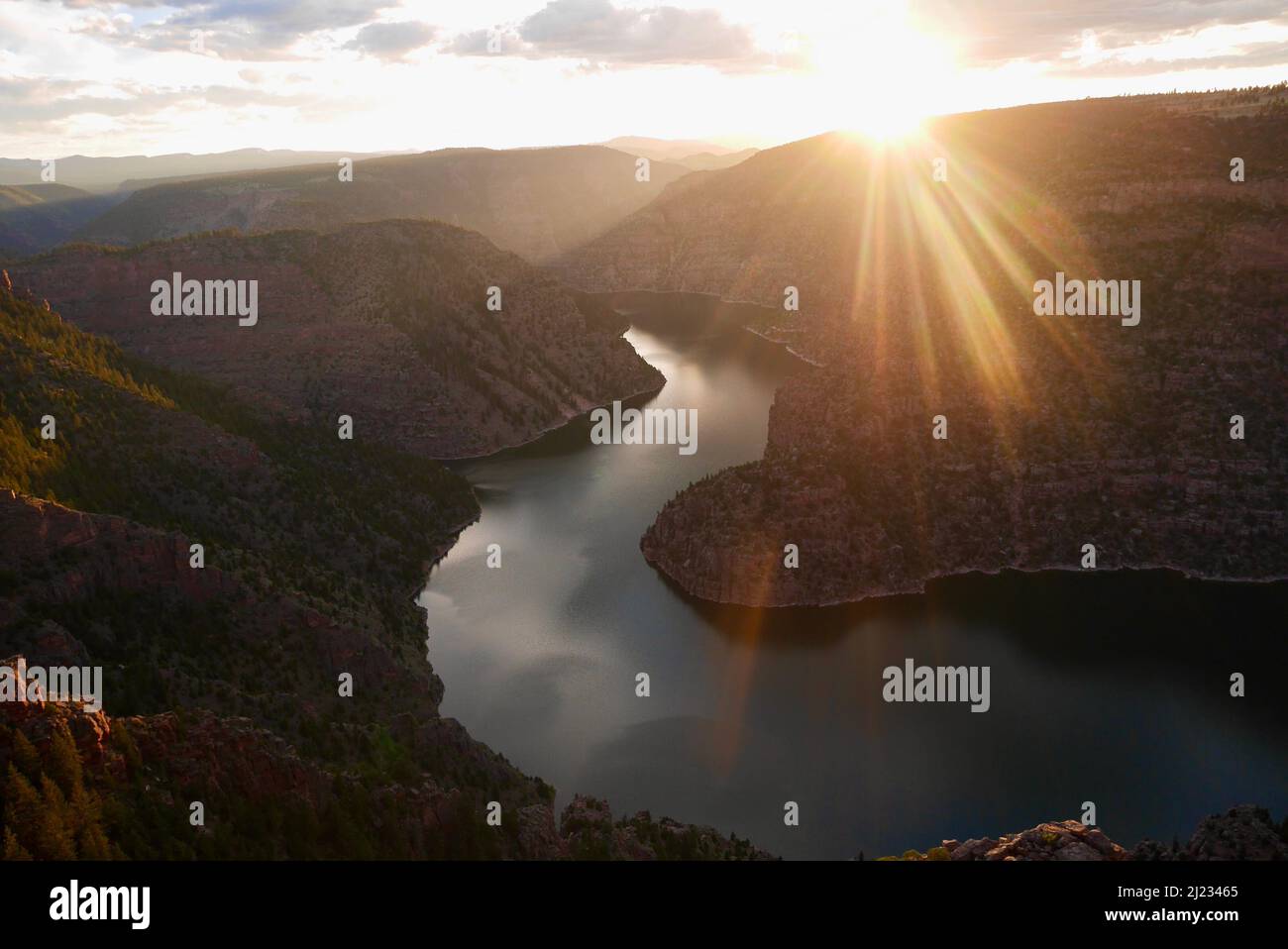 Red canyon overlook flaming gorge hi-res stock photography and images ...