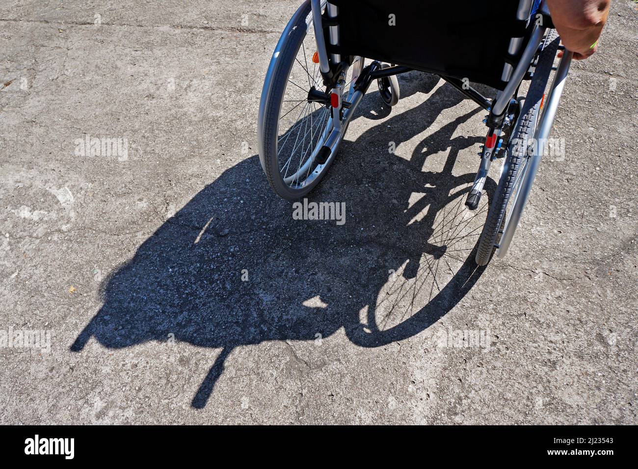 Wheelchair user hi-res stock photography and images - Alamy