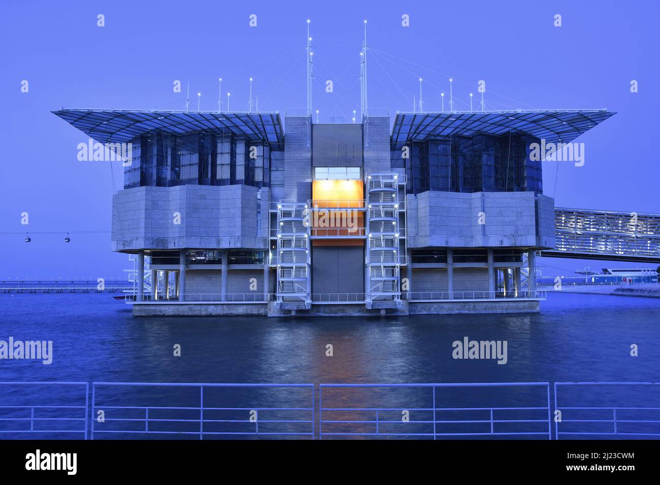 Oceanarium lisboa hi-res stock photography and images - Alamy