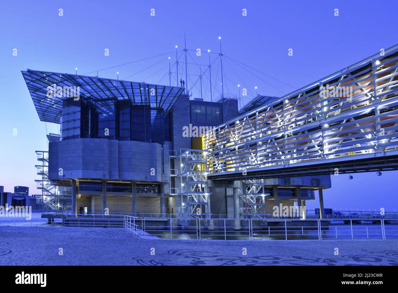 Lisbon oceanarium oceanario de lisboa hi-res stock photography and ...