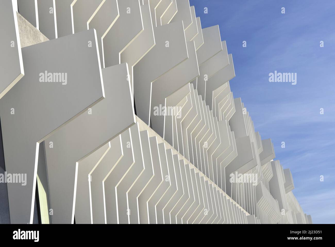 Facade shading design hi-res stock photography and images - Alamy
