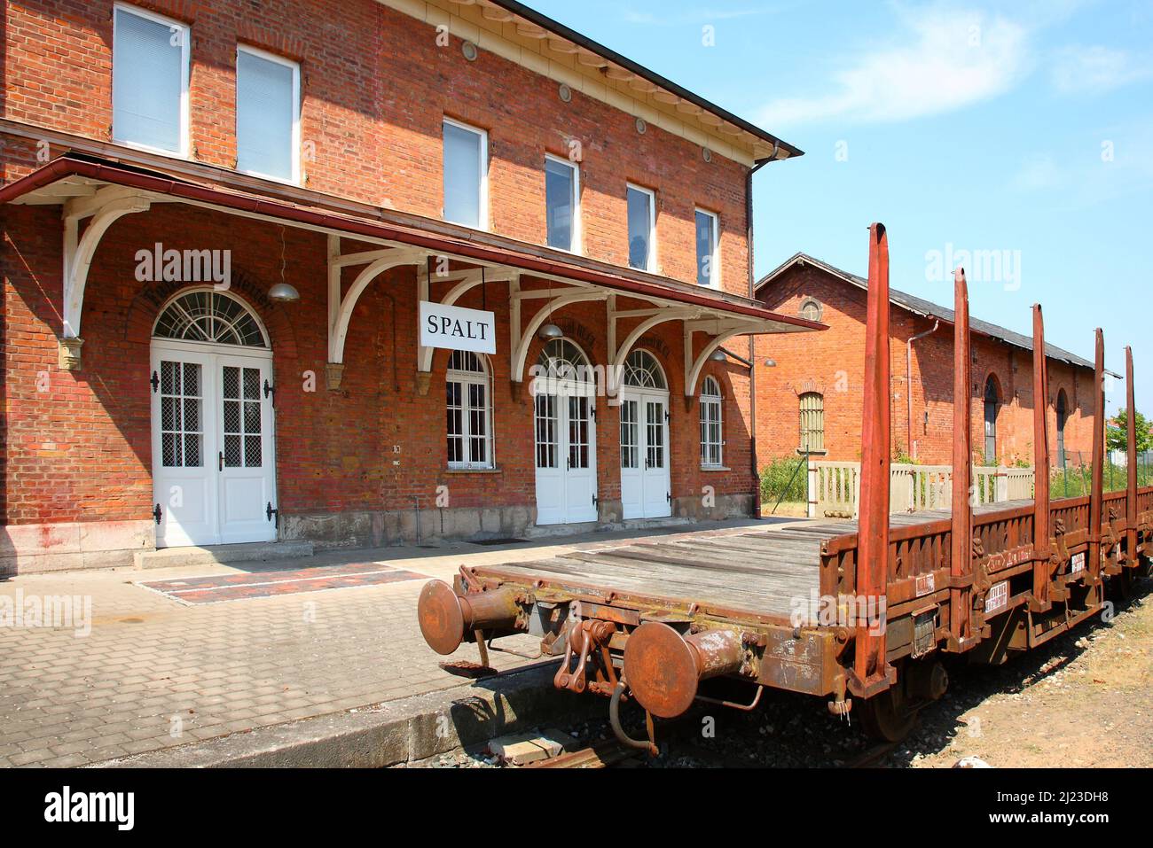 Spalt - Bahnhof / Spalt - Train station Stock Photo - Alamy