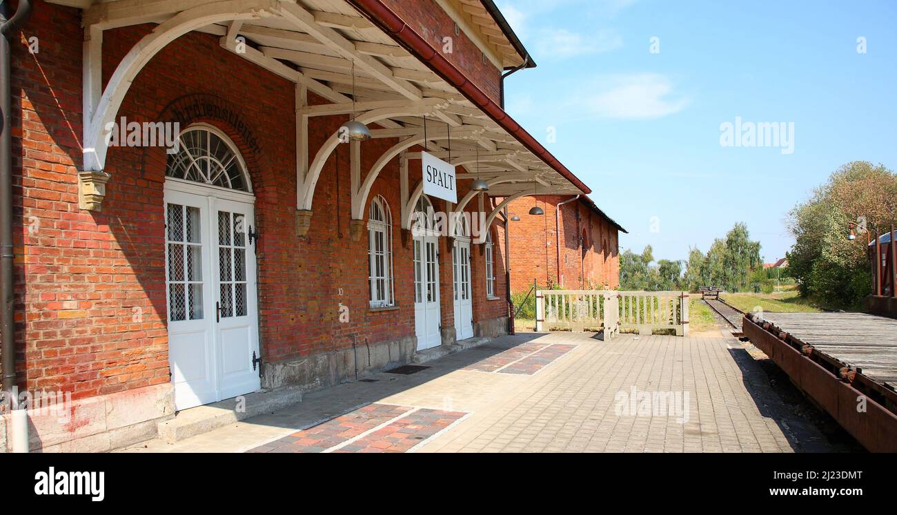 Spalt - Bahnhof / Spalt - Train station Stock Photo - Alamy