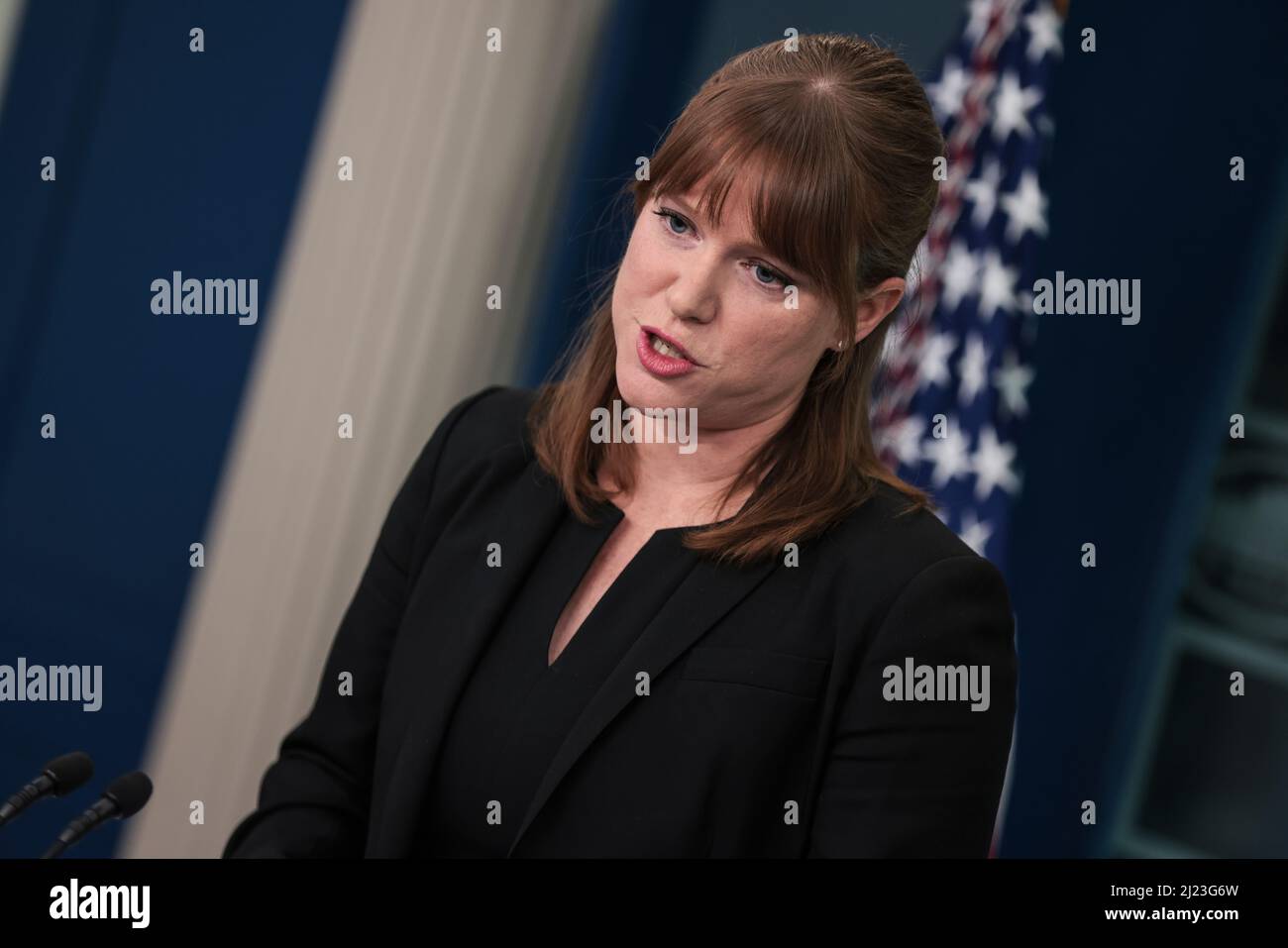 Kate bedingfield white house hi-res stock photography and images - Alamy