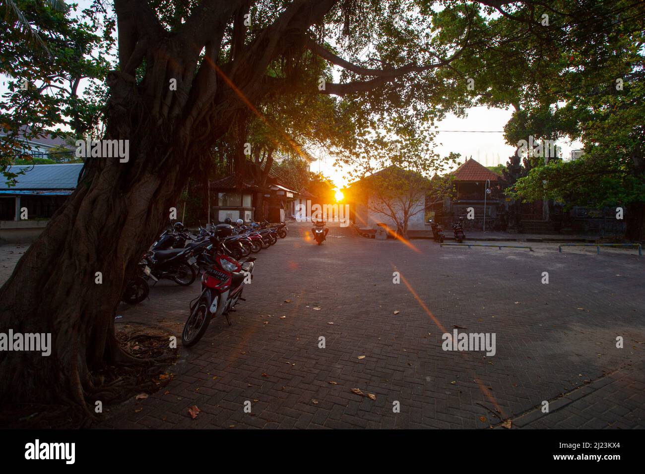 Kuta art market hi-res stock photography and images - Alamy