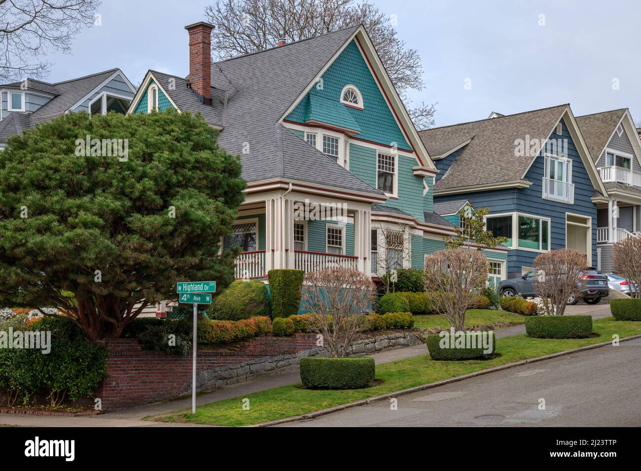 Large homes Highland drive residential neighborhood Queen Anne in ...