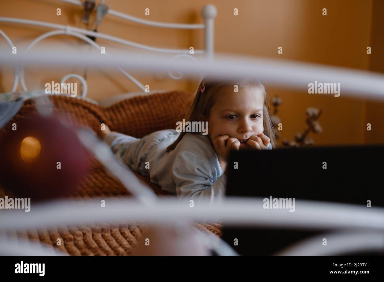 Cartoon serious girl hi-res stock photography and images - Alamy