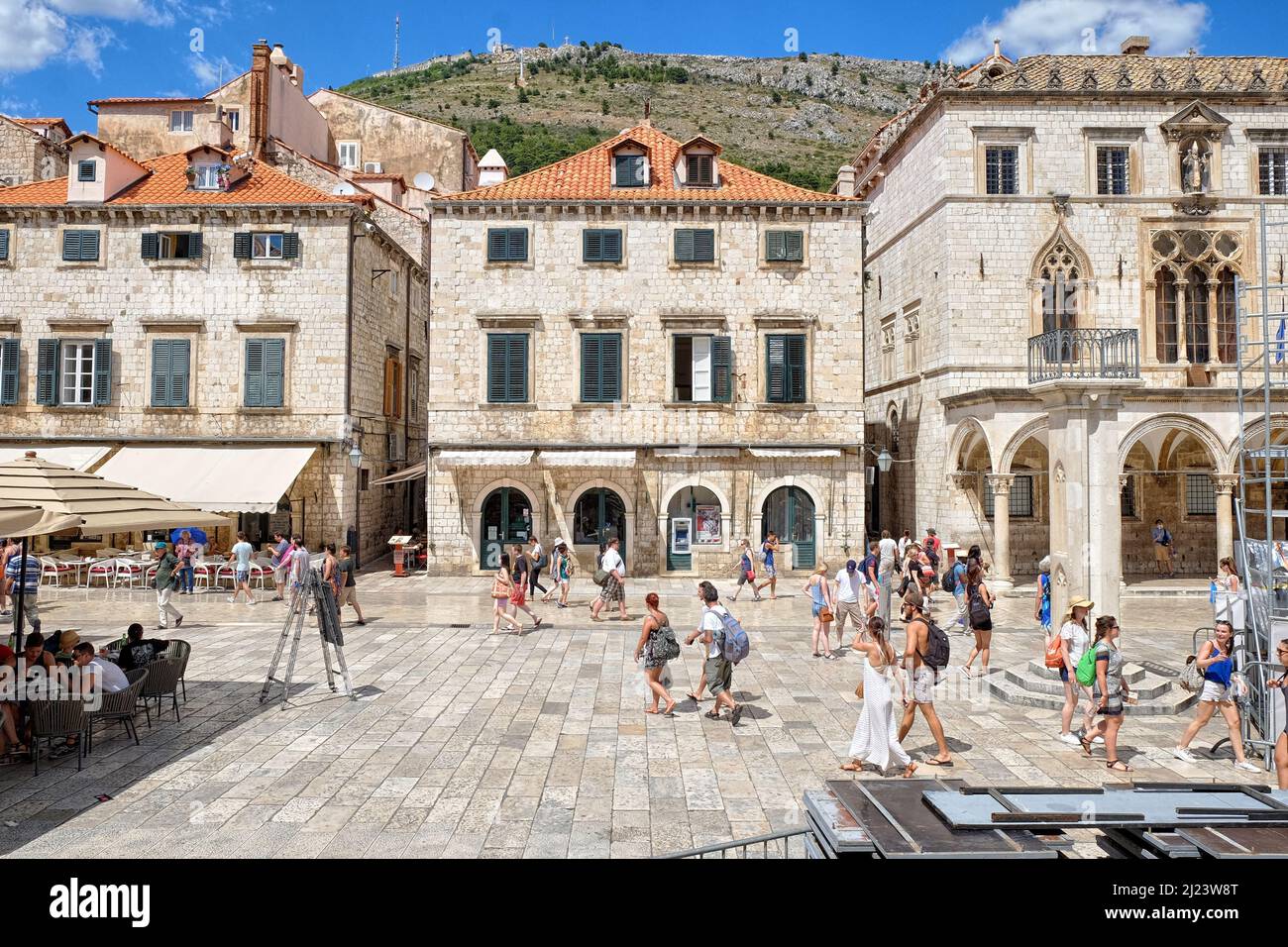 DUBROVNIK, CROATIA - JULY 20, 2016: the very heart of Dubrovnik Old ...