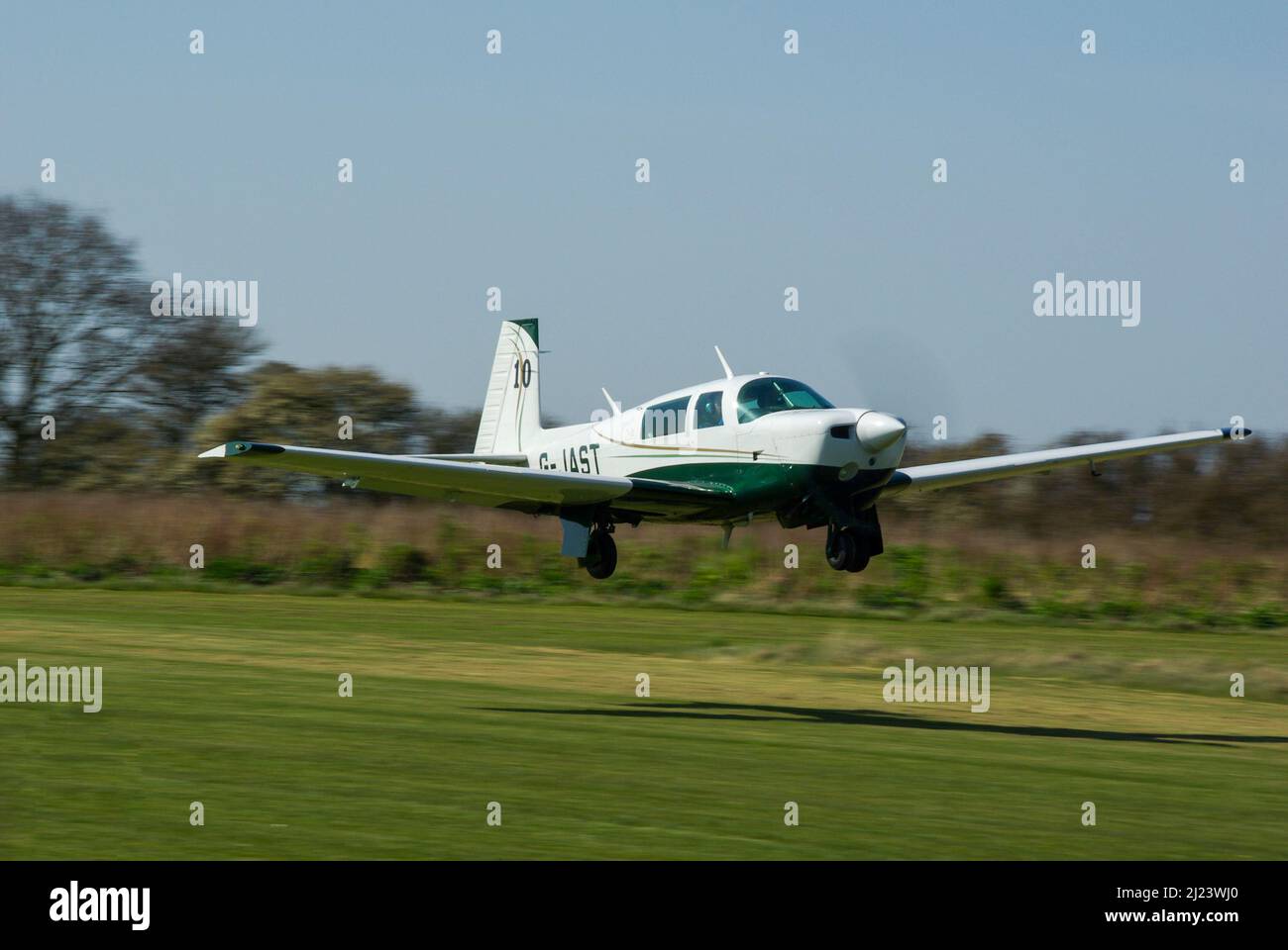 Mooney m 20j 201 hi-res stock photography and images - Alamy