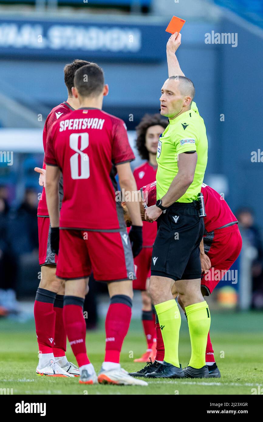 Referee mads kristoffer kristoffersen hi-res stock photography and ...