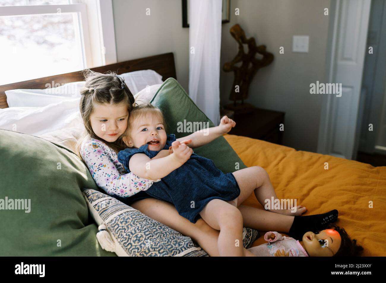 Female kids children hug hi-res stock photography and images - Alamy